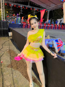 แจกวาร์ป น้องไอริน สาวรำวง ขวัญใจหนุ่มๆ สวยหน้าหวาน เซ็กซี่ เอวบาง