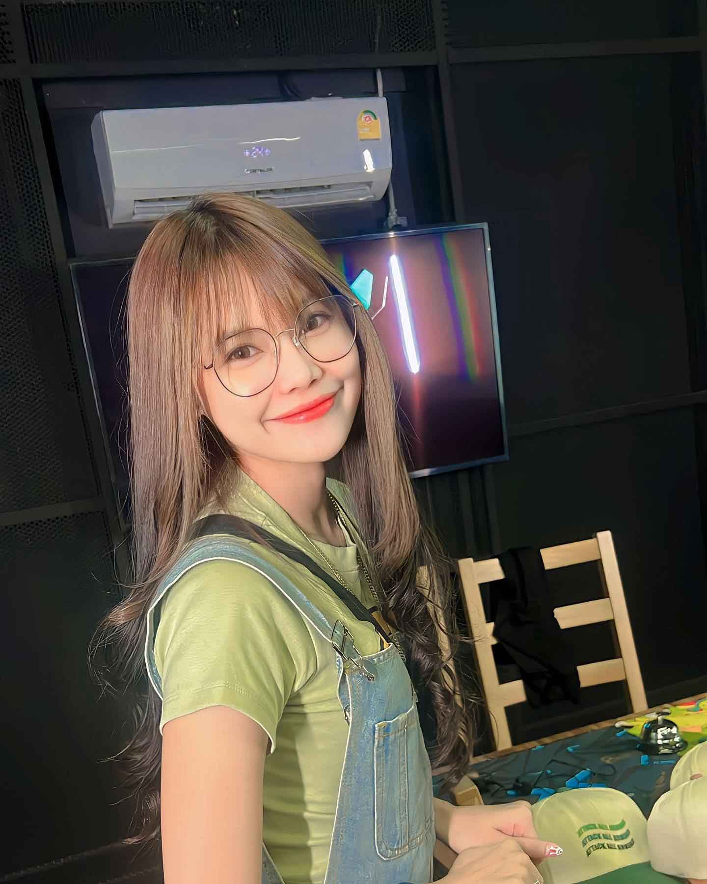 แจกวาร์ป น้องจ๊ะจ๋า Sirikarn สาวสายเกมเมอร์ น่ารัก มีเสน่ห์ จัดเต็ม