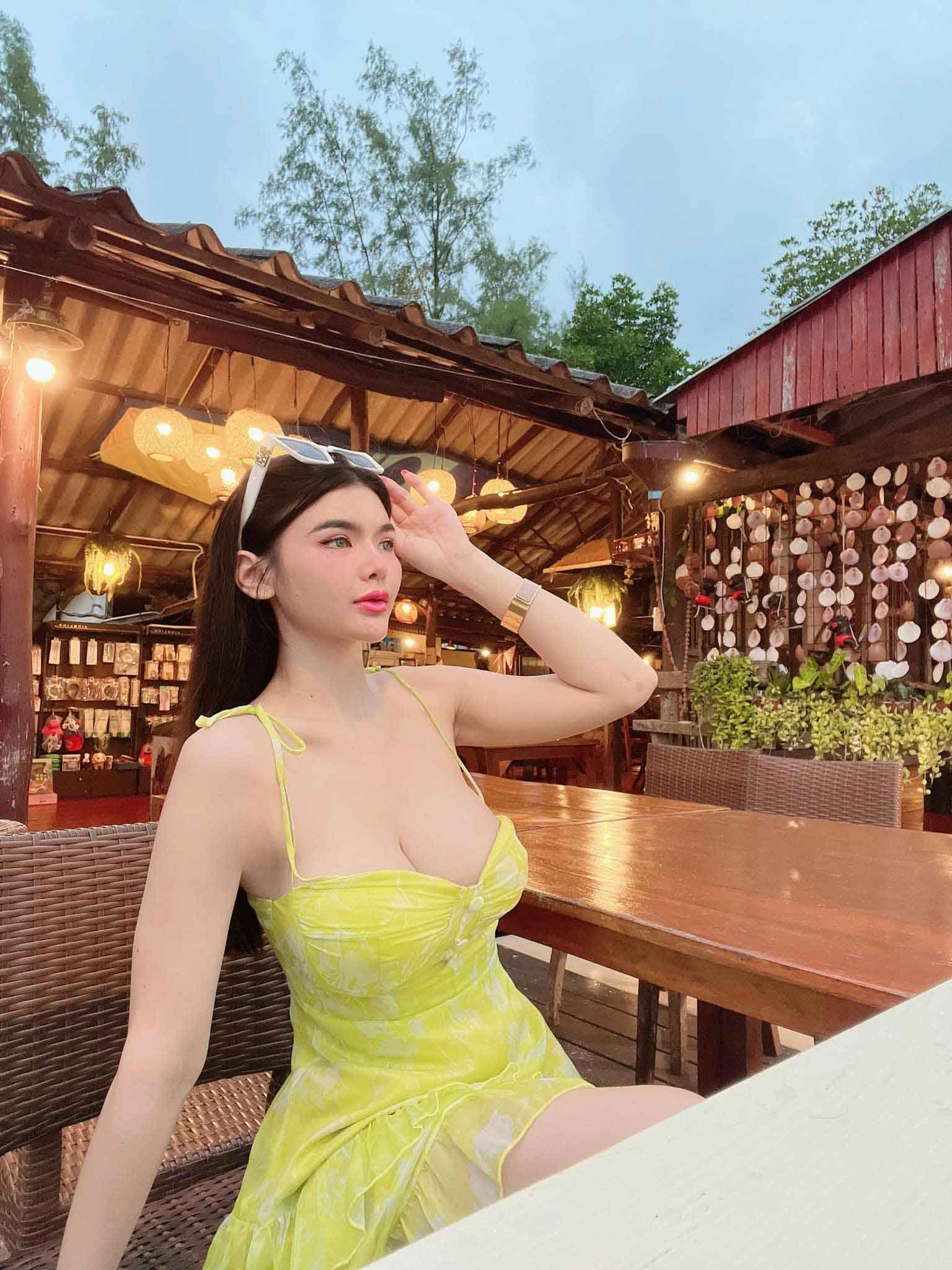 แจกวาร์ป น้องแคท iLada สาวเน็ตไอดอล น่ารัก ดาว onlyfans การันตี