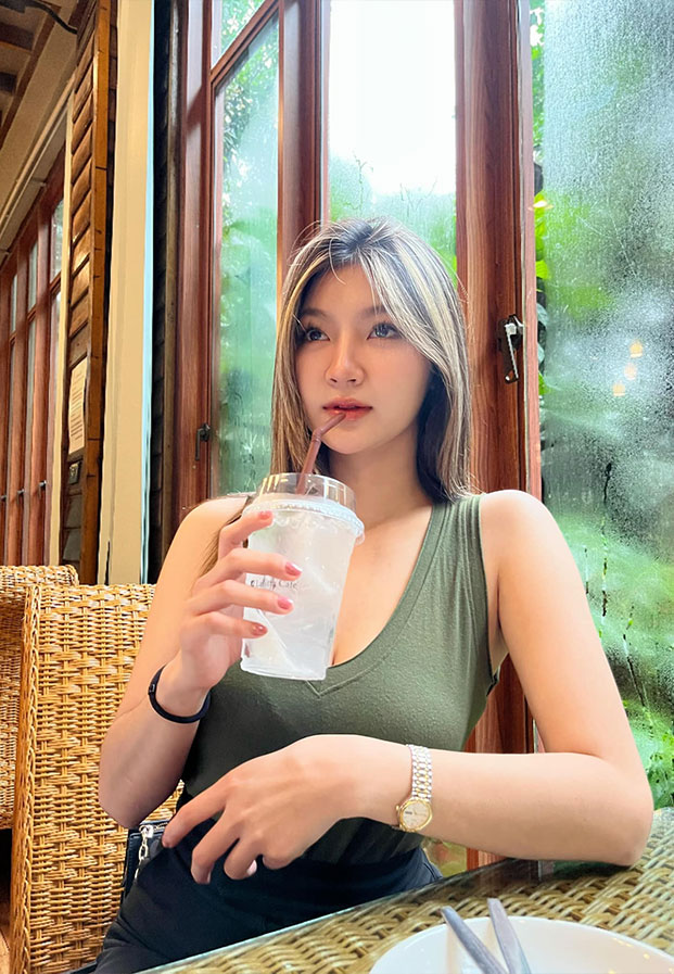 ประวัติ Junjila Boonying ขาวใสน่ารัก ยิ้มมีเสน่ห์โดนใจแฟนคลับปลื้มมาก