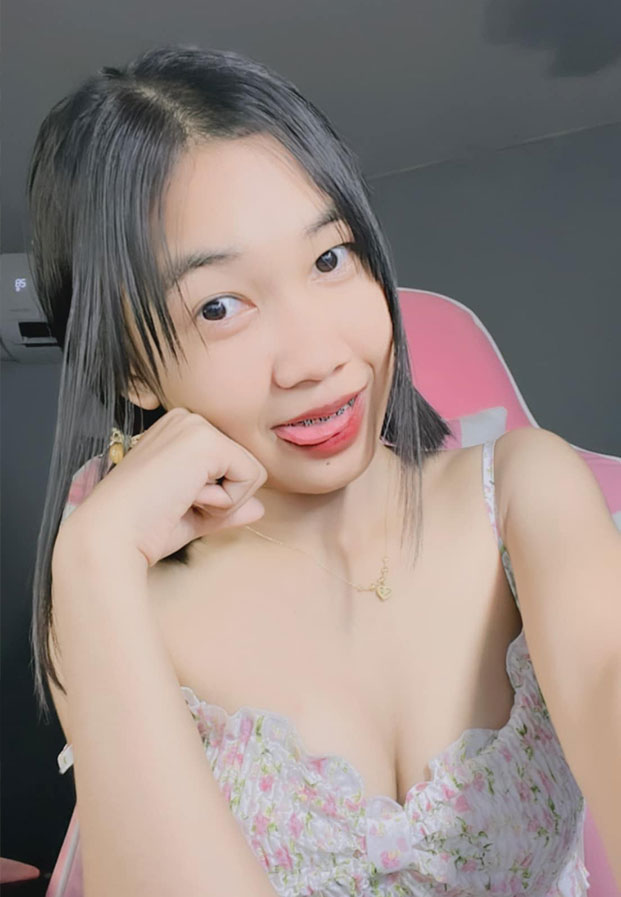 ประวัติ หนูหิ่น Num Aritsara เน็ตไอดอล ดาวติ๊กต๊อก เซ็กซี่ตัวท็อป