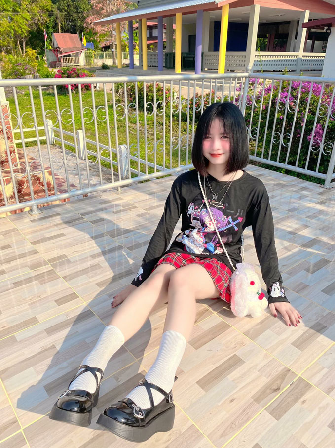 วาร์ป pathitta neeraken สาวเซ็กซี่ เน็ตไอดอลมาแรงน่ารัก ผิวขาวใส